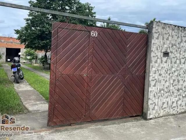 Casa / Sobrado para Venda em Caraguatatuba/SP Pegorelli 3 Quartos