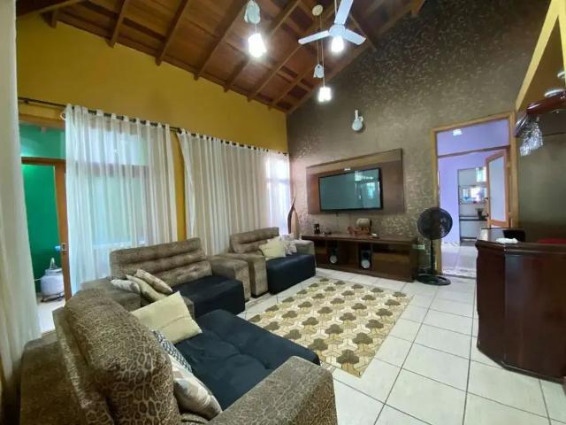 Casa / Sobrado para Venda em Caraguatatuba/SP Prainha 4 Quartos