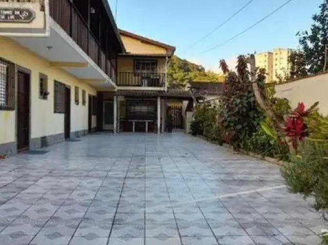 Casa / Sobrado para Venda em Caraguatatuba/SP Prainha 5 Quartos