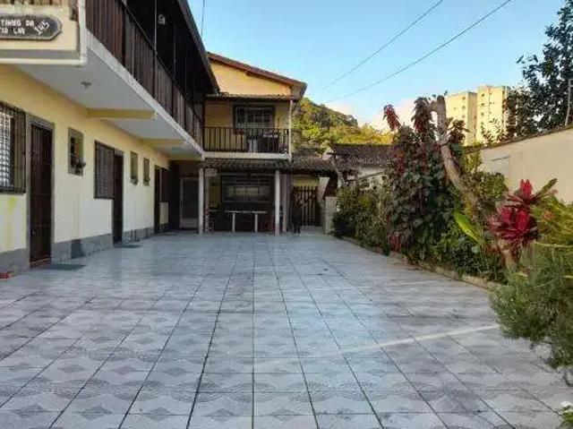 Casa / Sobrado para Venda em Caraguatatuba/SP Prainha 6 Quartos