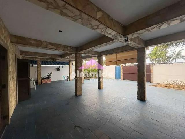 Casa / Sobrado para Venda em Caraguatatuba/SP Praia das Palmeiras 4 Quartos