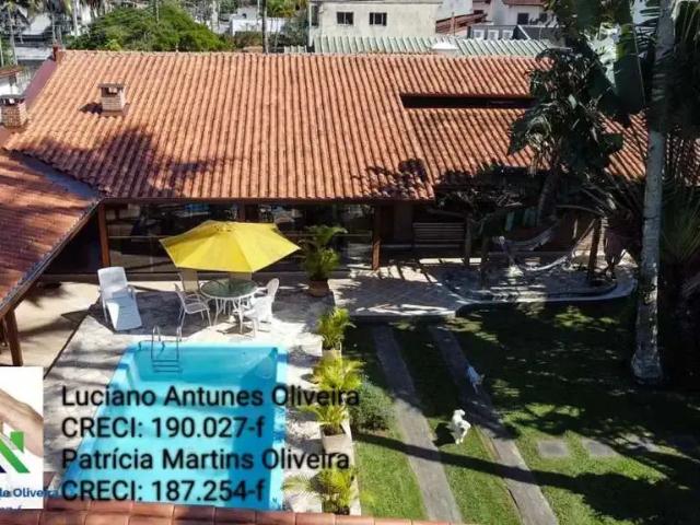 Casa / Sobrado para Venda em Caraguatatuba/SP Praia das Palmeiras 4 Quartos