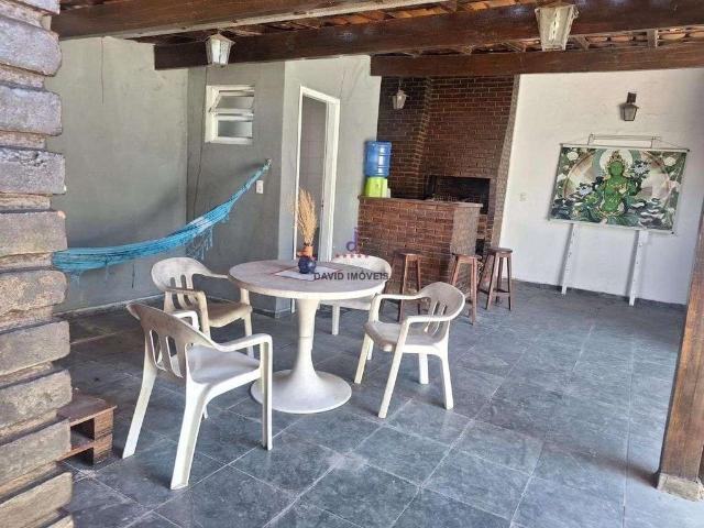 Casa / Sobrado para Venda em Caraguatatuba/SP Praia das Palmeiras 4 Quartos