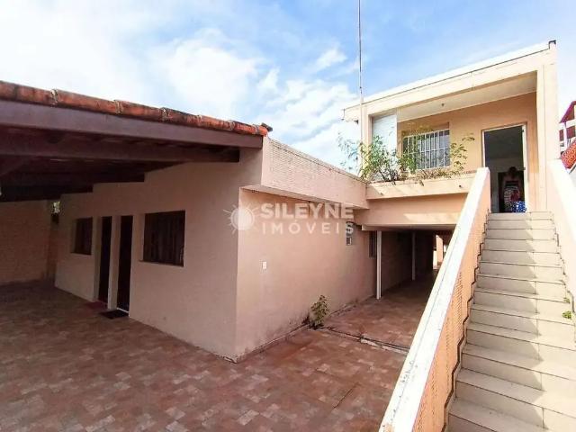 Casa / Sobrado para Venda em Caraguatatuba/SP Praia das Palmeiras 4 Quartos