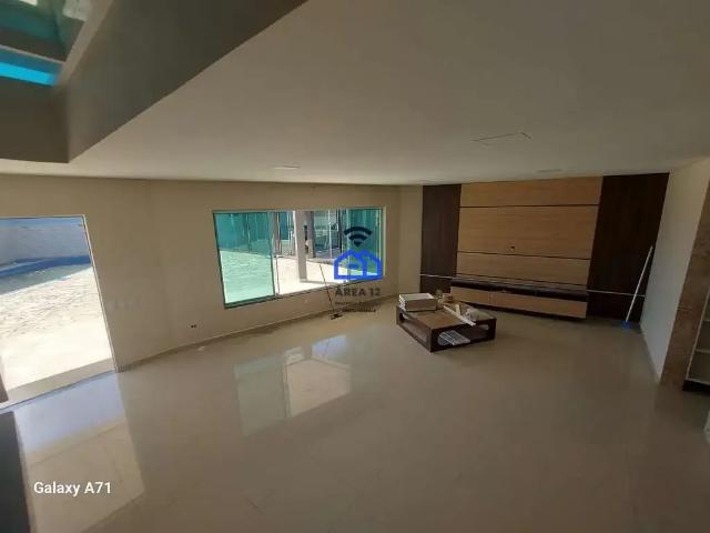 Casa / Sobrado para Venda em Caraguatatuba/SP Praia das Palmeiras 4 Quartos