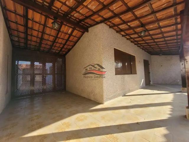 Casa / Sobrado para Venda em Caraguatatuba/SP Praia das Palmeiras 4 Quartos