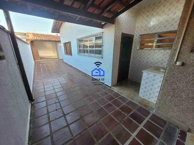 Casa / Sobrado para Venda em Caraguatatuba/SP Praia das Palmeiras 4 Quartos