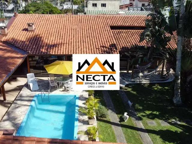 Casa / Sobrado para Venda em Caraguatatuba/SP Praia das Palmeiras 4 Quartos