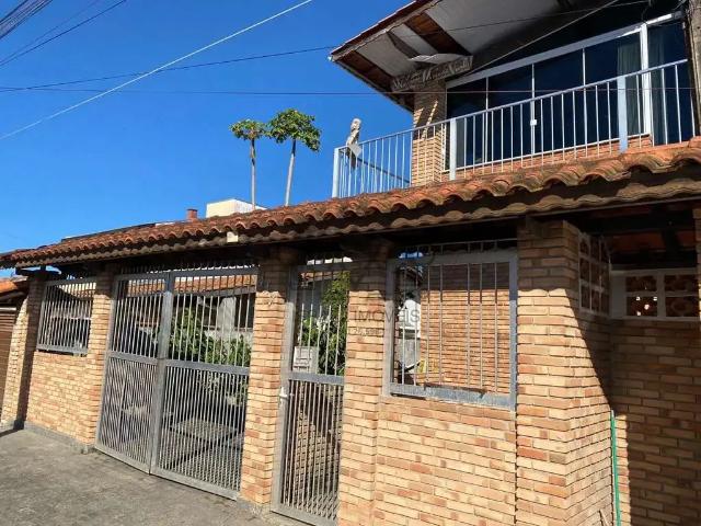 Casa / Sobrado para Venda em Caraguatatuba/SP Praia das Palmeiras 4 Quartos