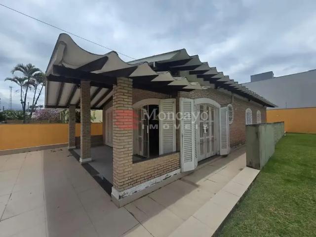 Casa / Sobrado para Venda em Caraguatatuba/SP Praia das Palmeiras 4 Quartos