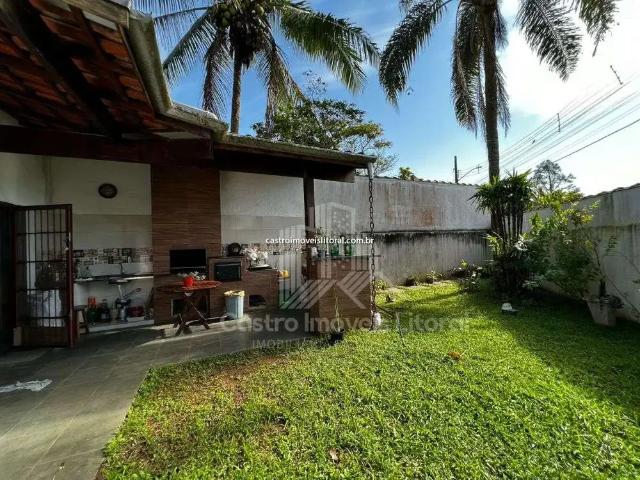 Casa / Sobrado para Venda em Caraguatatuba/SP Praia das Palmeiras 5 Quartos