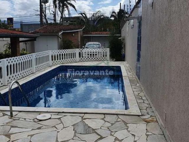 Casa / Sobrado para Venda em Caraguatatuba/SP Praia das Palmeiras 6 Quartos