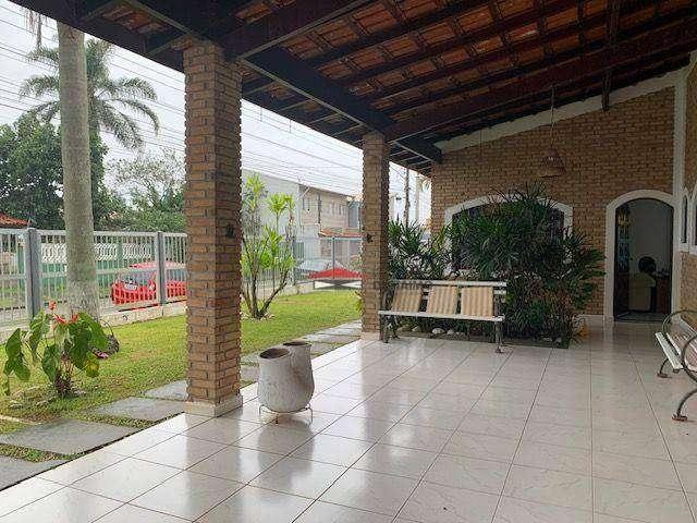 Casa / Sobrado para Venda em Caraguatatuba/SP Praia das Palmeiras 6 Quartos