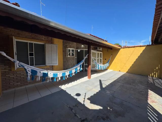 Casa / Sobrado para Venda em Caraguatatuba/SP Praia das Palmeiras 2 Quartos