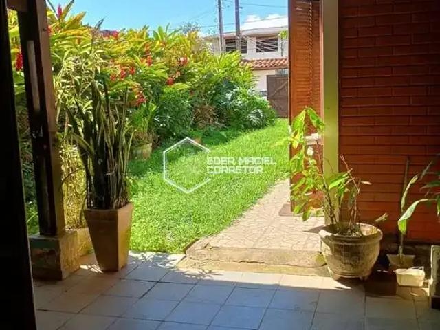 Casa / Sobrado para Venda em Caraguatatuba/SP Praia das Palmeiras 3 Quartos