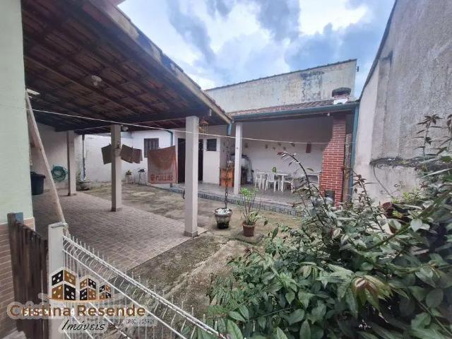 Casa / Sobrado para Venda em Caraguatatuba/SP Praia das Palmeiras 3 Quartos