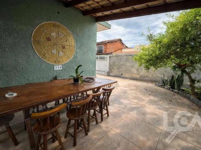 Casa / Sobrado para Venda em Caraguatatuba/SP Praia das Palmeiras 3 Quartos