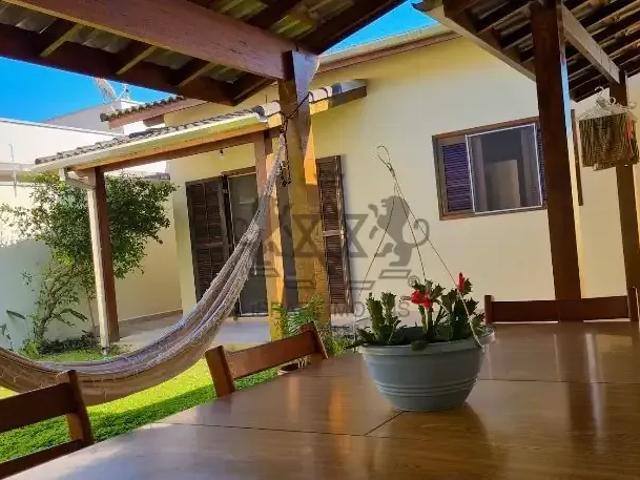 Casa / Sobrado para Venda em Caraguatatuba/SP Praia das Palmeiras 3 Quartos