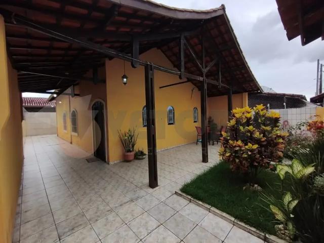 Casa / Sobrado para Venda em Caraguatatuba/SP Praia das Palmeiras 3 Quartos