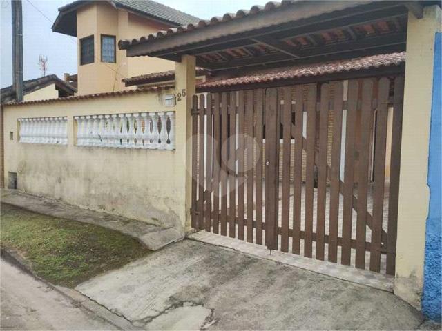 Casa / Sobrado para Venda em Caraguatatuba/SP Praia das Palmeiras 3 Quartos