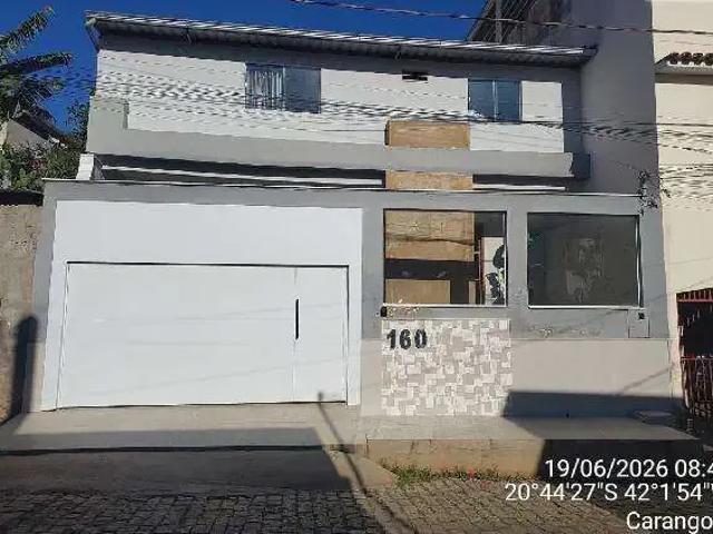 Casa / Sobrado para Venda em Carangola/MG Triângulo 3 Quartos