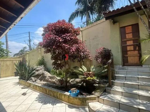 Casa / Sobrado para Venda em Carapicuíba/SP Nova Fazendinha 4 Quartos