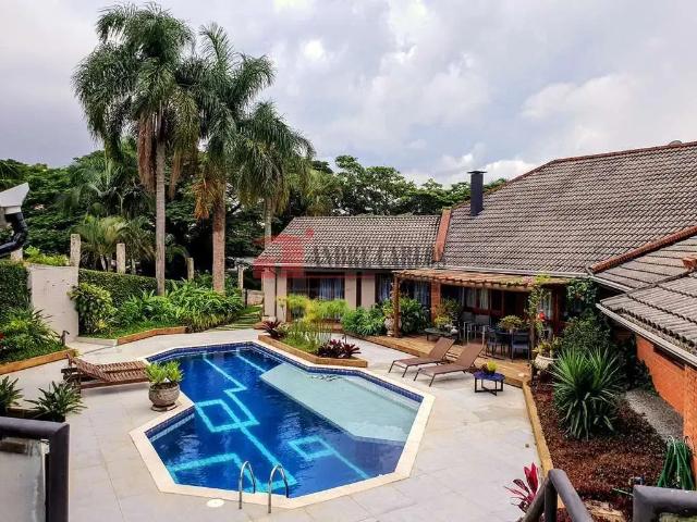 Casa / Sobrado para Venda em Carapicuíba/SP Nova Fazendinha 5 Quartos