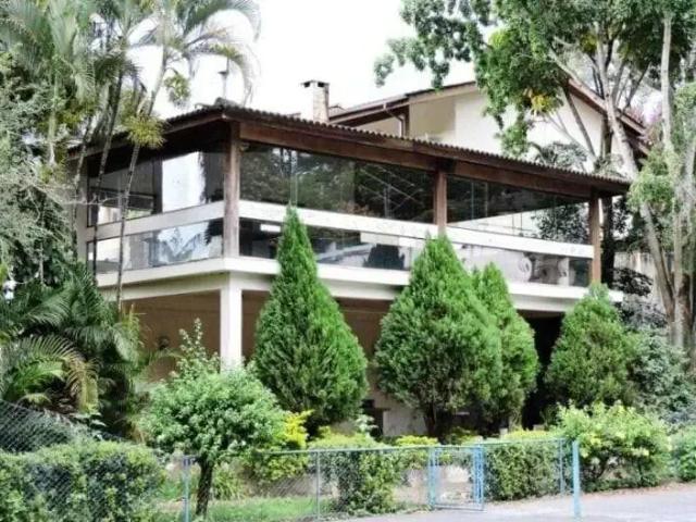 Casa / Sobrado para Venda em Carapicuíba/SP Nova Fazendinha 5 Quartos
