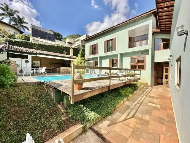 Casa / Sobrado para Venda em Carapicuíba/SP Águas da Fazendinha 4 Quartos