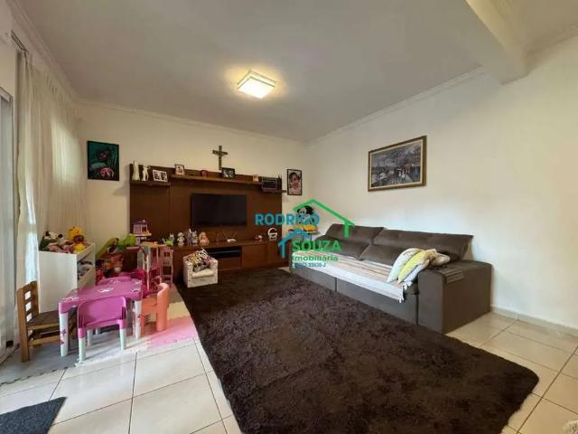 Casa / Sobrado para Venda em Carapicuíba/SP Centro 3 Quartos