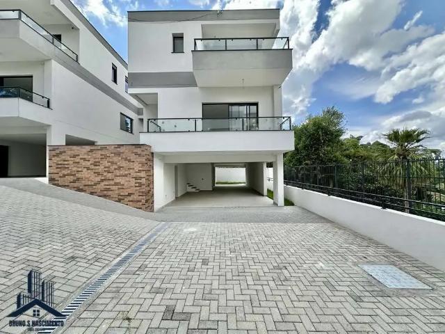 Casa / Sobrado para Venda em Carapicuíba/SP Chácara do Refúgio 3 Quartos