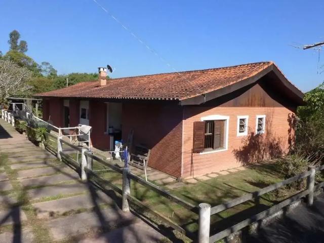 Casa / Sobrado para Venda em Carapicuíba/SP Chácara dos Lagos 3 Quartos