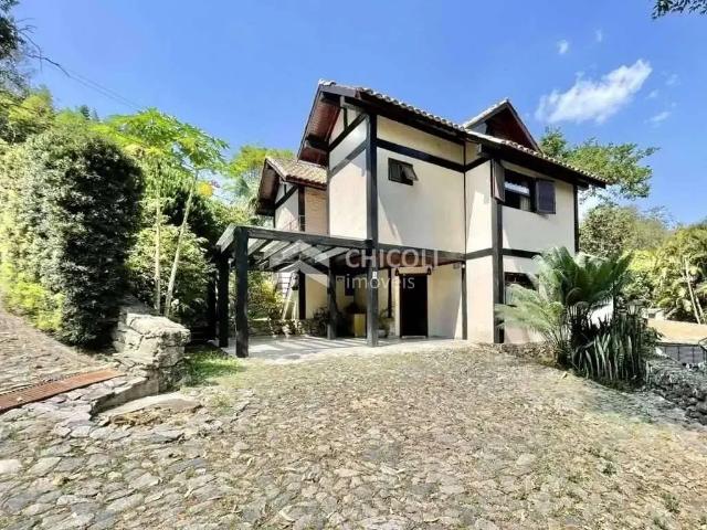 Casa / Sobrado para Venda em Carapicuíba/SP Chácara Santa Lúcia 3 Quartos