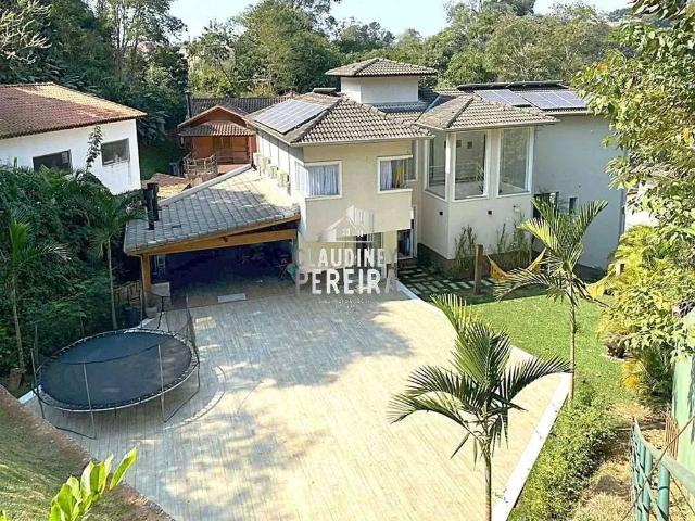 Casa / Sobrado para Venda em Carapicuíba/SP Chácara Santa Lúcia 4 Quartos