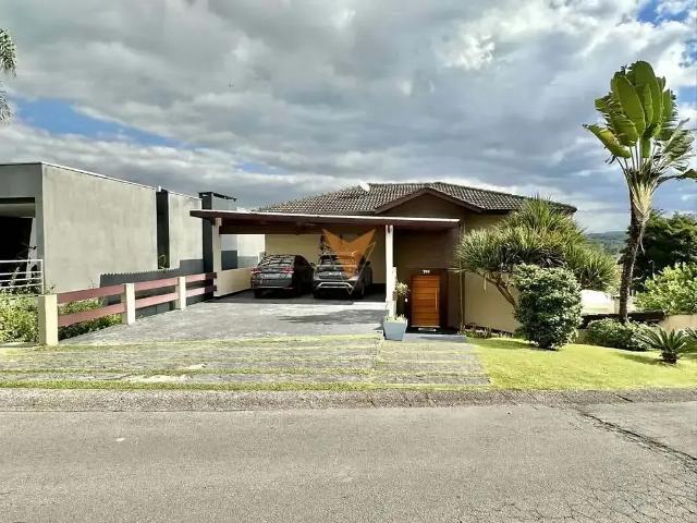 Casa / Sobrado para Venda em Carapicuíba/SP Golf Gardens 3 Quartos