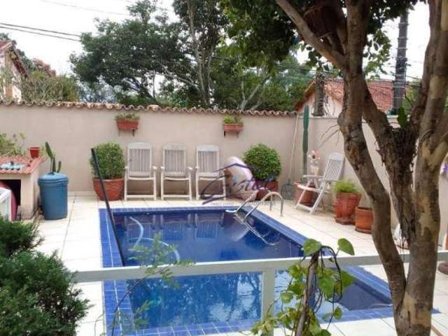 Casa / Sobrado para Venda em Carapicuíba/SP Granja Viana 5 Quartos