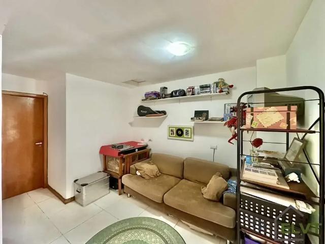 Casa / Sobrado para Venda em Carapicuíba/SP Jardim Ana Estela 3 Quartos