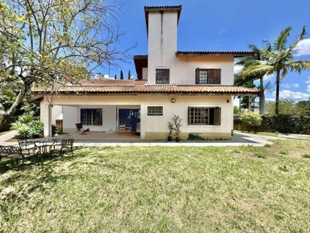 Casa / Sobrado para Venda em Carapicuíba/SP Jardim Ana Estela 6 Quartos