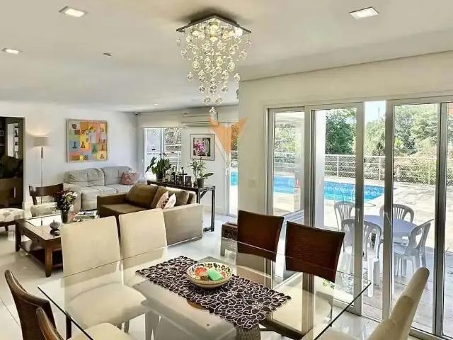 Casa / Sobrado para Venda em Carapicuíba/SP Residencial Euroville 5 Quartos