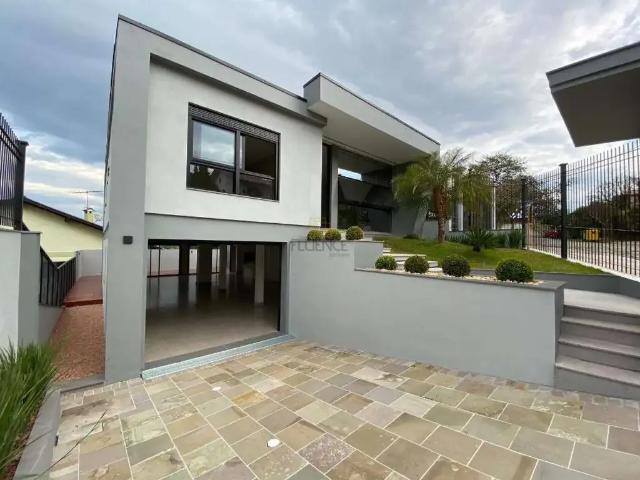 Casa / Sobrado para Venda em Carlos Barbosa/RS Centro 4 Quartos