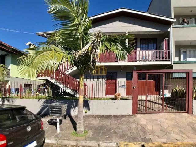 Casa / Sobrado para Venda em Carlos Barbosa/RS Triângulo 4 Quartos