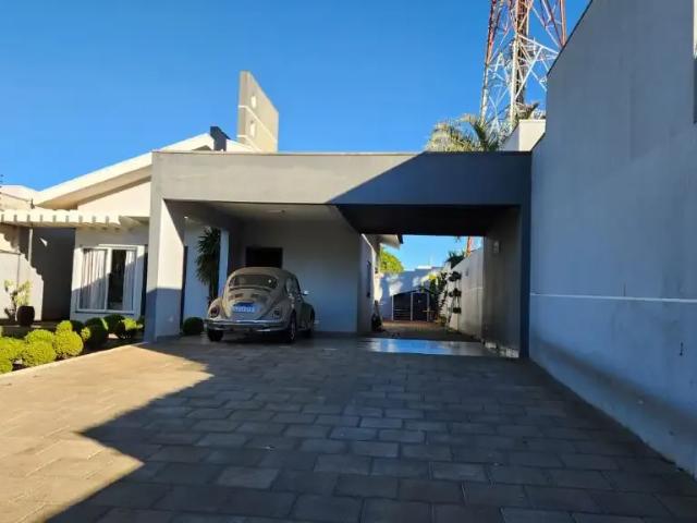 Casa / Sobrado para Venda em Cascavel/PR Maria Luiza 3 Quartos