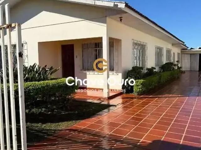 Casa / Sobrado para Venda em Cascavel/PR Maria Luiza 4 Quartos