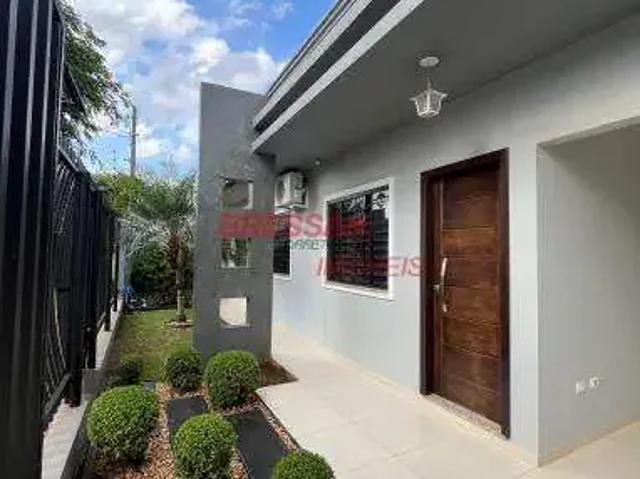 Casa / Sobrado para Venda em Cascavel/PR Florais do Parana