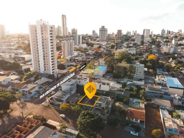 Casa / Sobrado para Venda em Cascavel/PR Neva 3 Quartos
