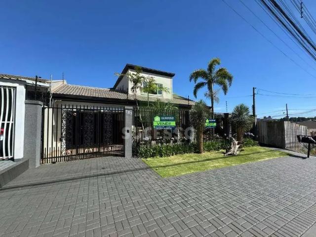 Casa / Sobrado para Venda em Cascavel/PR Canadá 5 Quartos