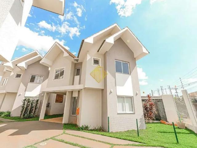 Casa / Sobrado para Venda em Cascavel/PR Canadá 3 Quartos