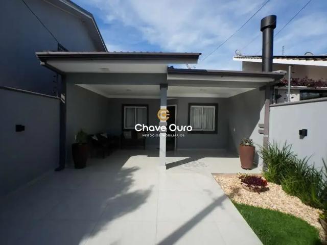 Casa / Sobrado para Venda em Cascavel/PR Canadá 3 Quartos