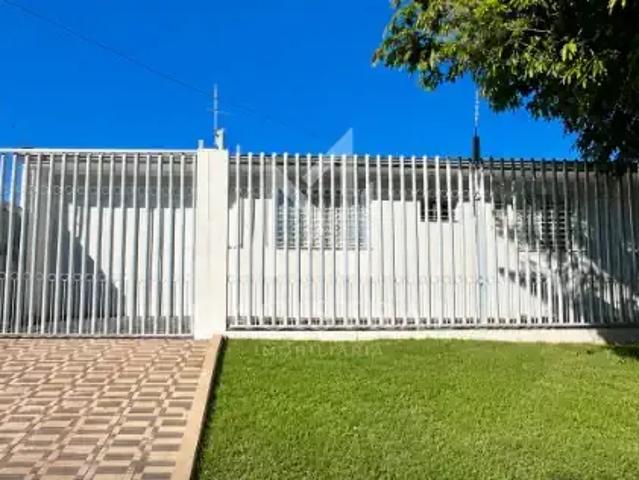 Casa / Sobrado para Venda em Cascavel/PR Cancelli 3 Quartos