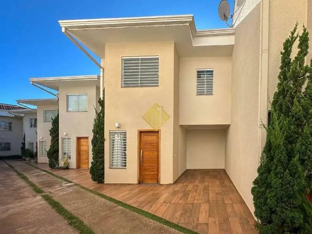 Casa / Sobrado para Venda em Cascavel/PR Cancelli 3 Quartos
